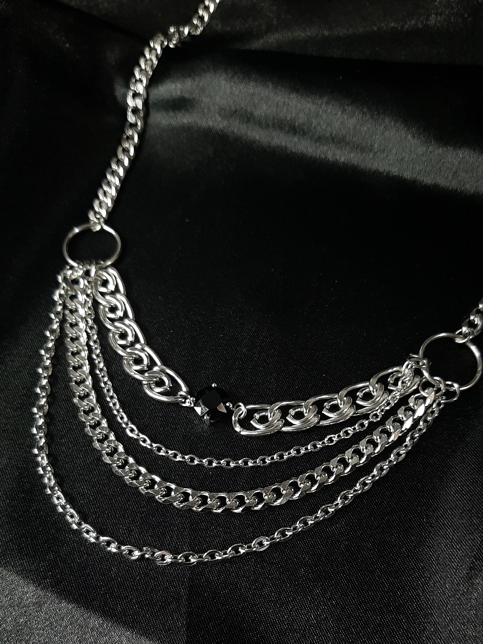 HYPNOSIS layered chain necklace – equinoxart